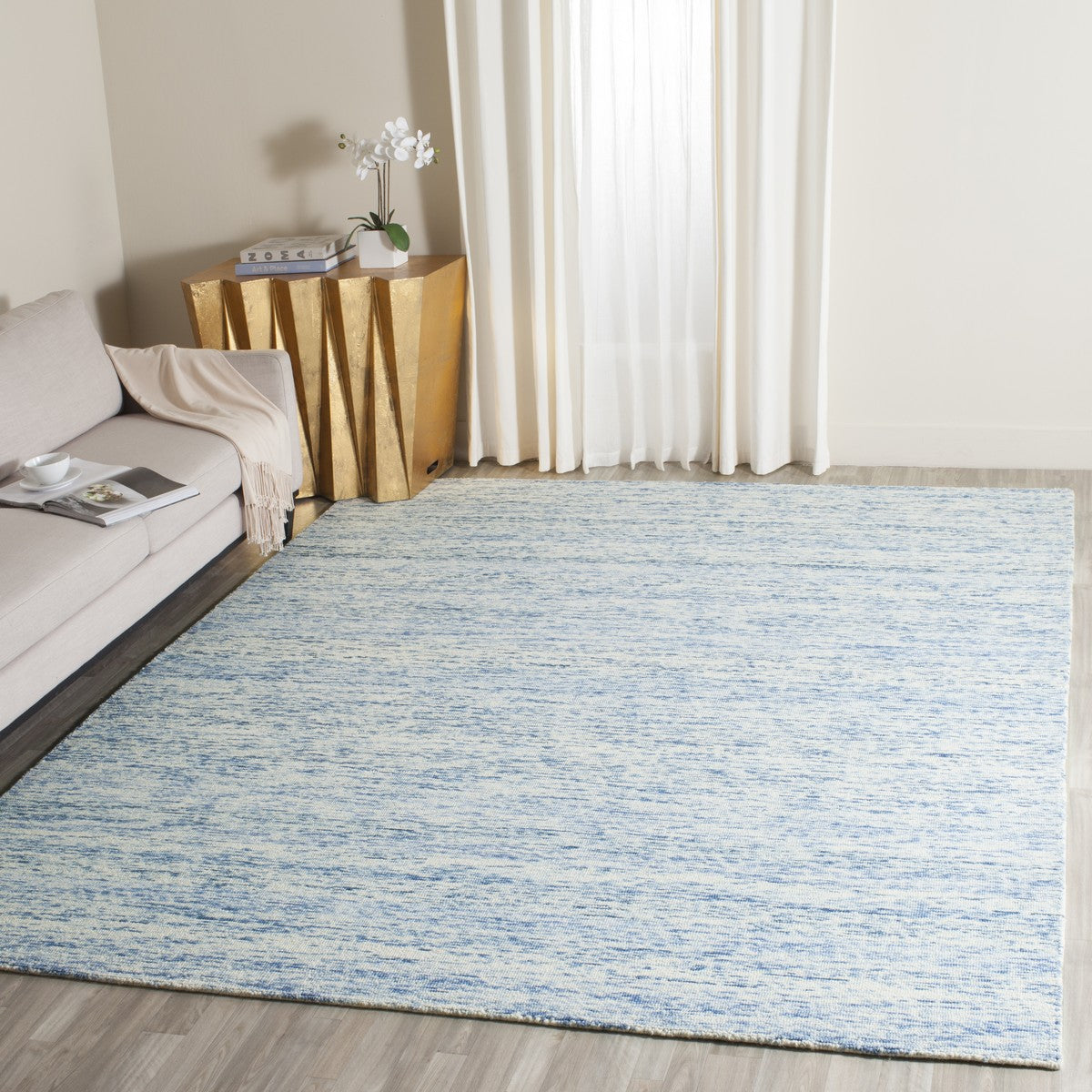 Shop Blue Round Rugs | Safavieh Clearance | Rugs Done Right